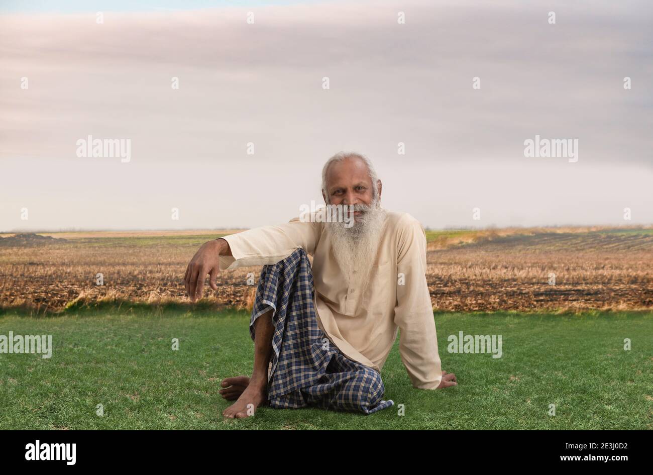 Alter mann -Fotos und -Bildmaterial in hoher Auflösung – Alamy