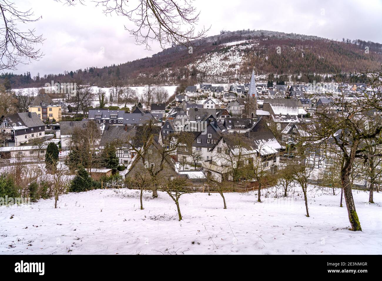 Hochsauerlandkreis dorf -Fotos und -Bildmaterial in hoher Auflösung – Alamy