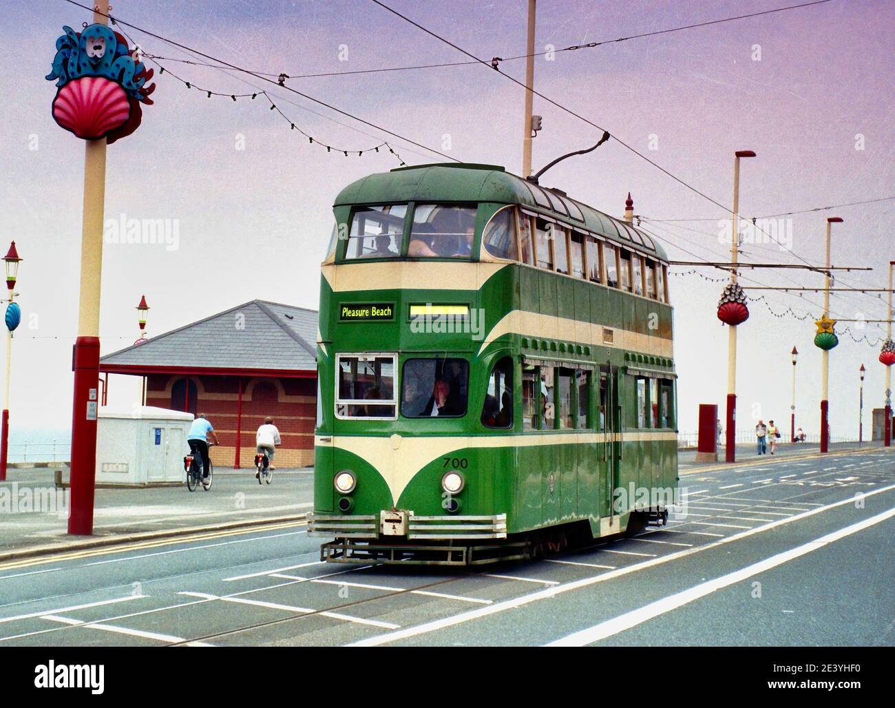 Blackpool balloon tram -Fotos und -Bildmaterial in hoher Auflösung – Alamy