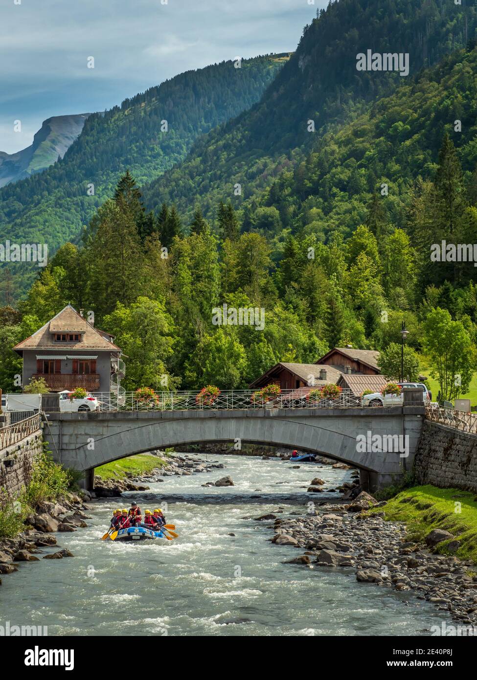 Flussboot Landschaften Stockfotos und -bilder Kaufen - Alamy
