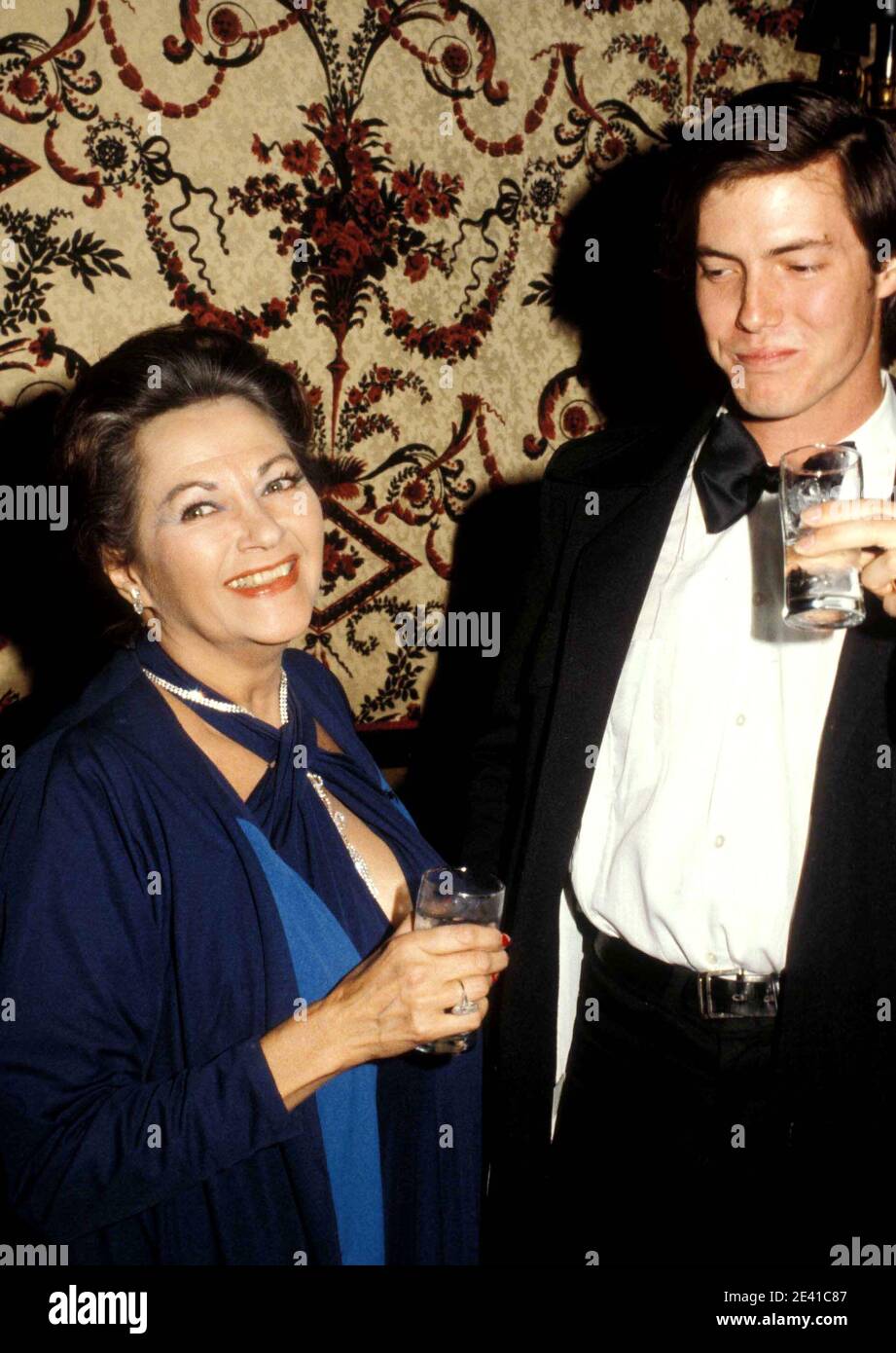 Yvonne De Carlo und Sohn Bruce Morgan 1979 Quelle: Ralph Dominguez ...