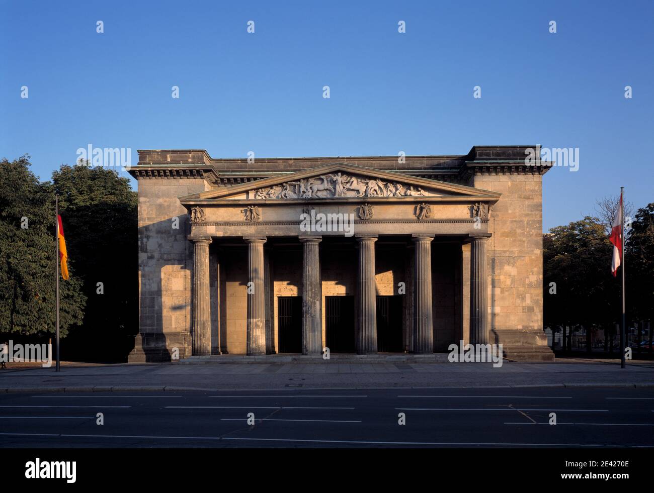 Die neue wache von karl friedrich schinkel -Fotos und -Bildmaterial in ...