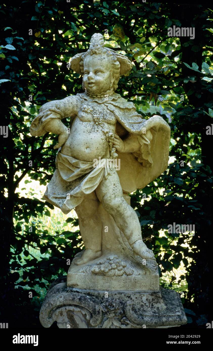 Putten rokoko -Fotos und -Bildmaterial in hoher Auflösung – Alamy