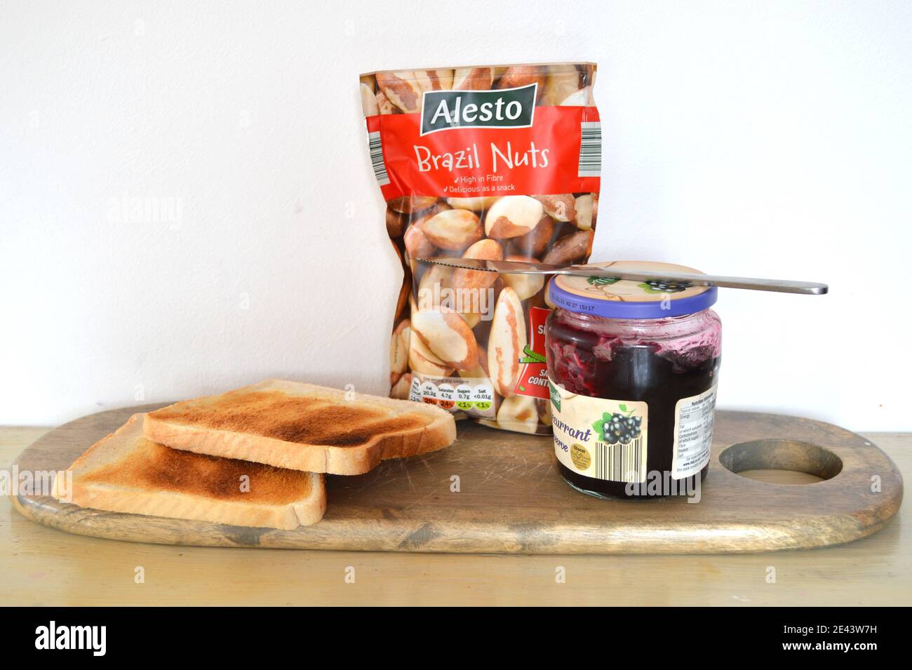Toast mit marmelade -Fotos und -Bildmaterial in hoher Auflösung – Alamy