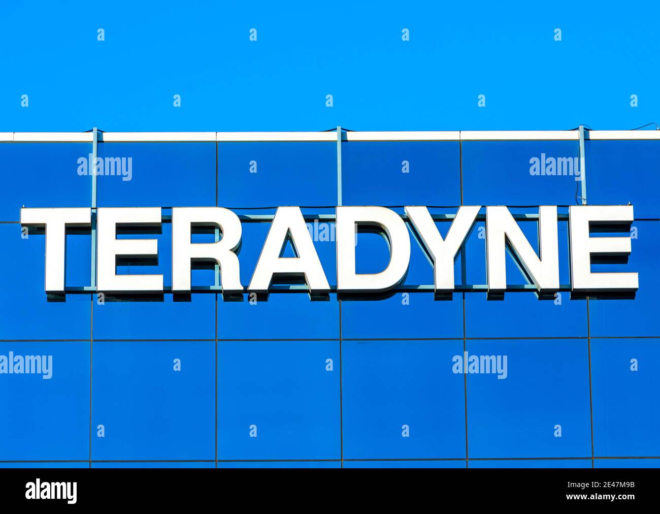 Teradyne logo -Fotos und -Bildmaterial in hoher Auflösung – Alamy