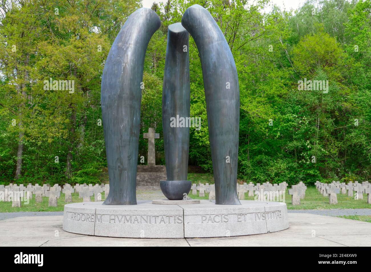 Denkmal ss sonderlager hinzert -Fotos und -Bildmaterial in hoher ...