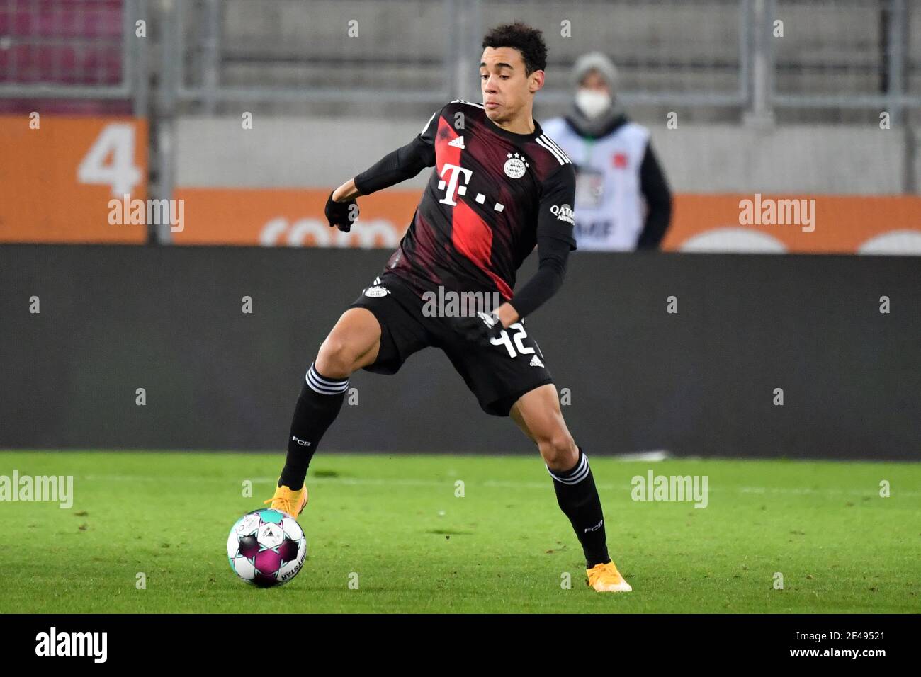 Jamal musiala body -Fotos und -Bildmaterial in hoher Auflösung – Alamy