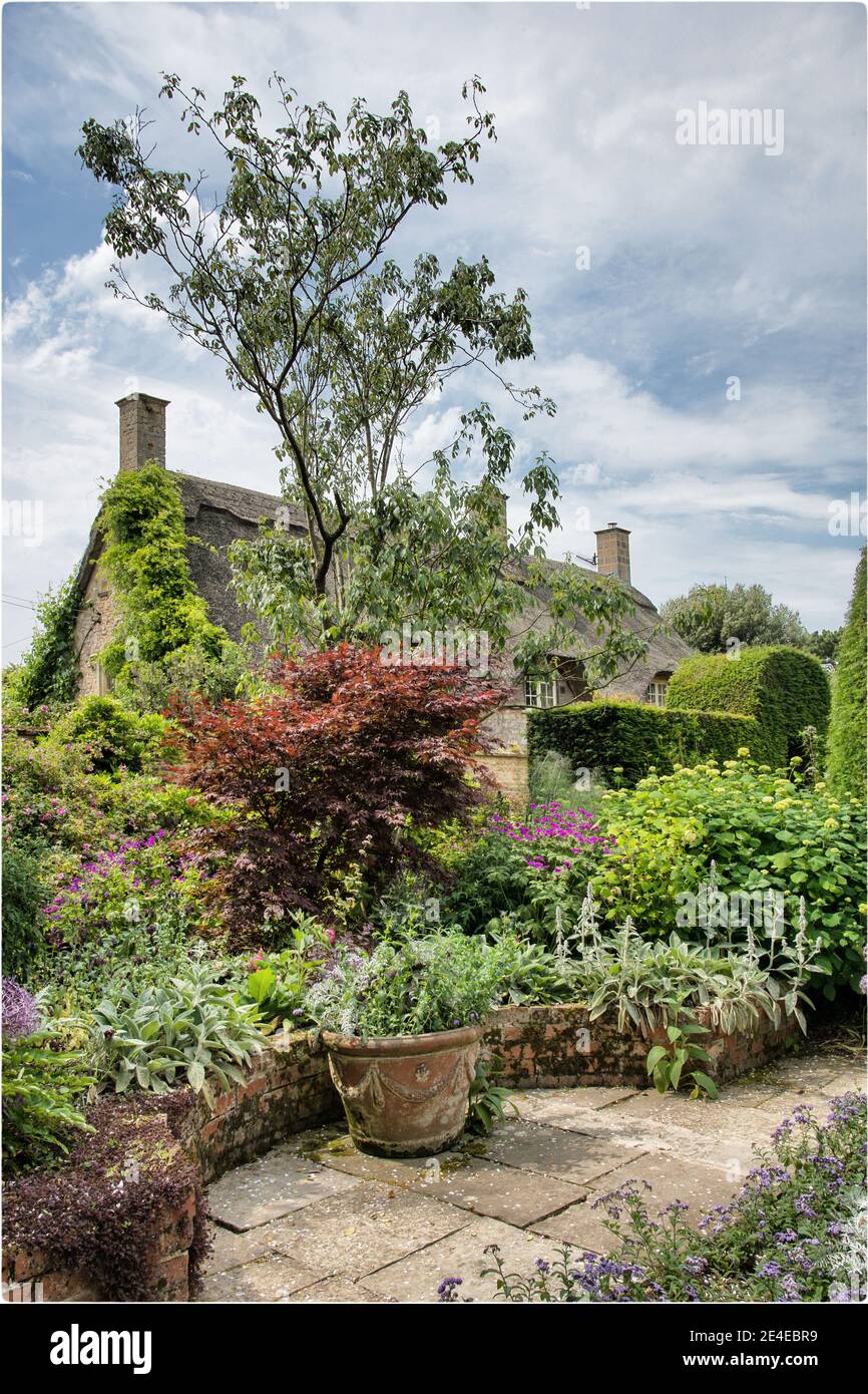 Hidcote manor garden -Fotos und -Bildmaterial in hoher Auflösung – Alamy