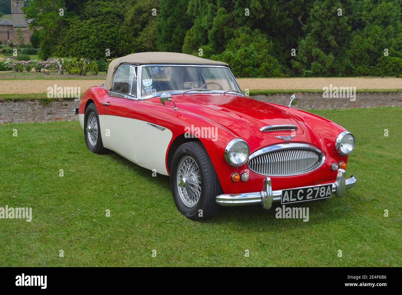 Englischer oldtimer austin cabrio -Fotos und -Bildmaterial in hoher ...