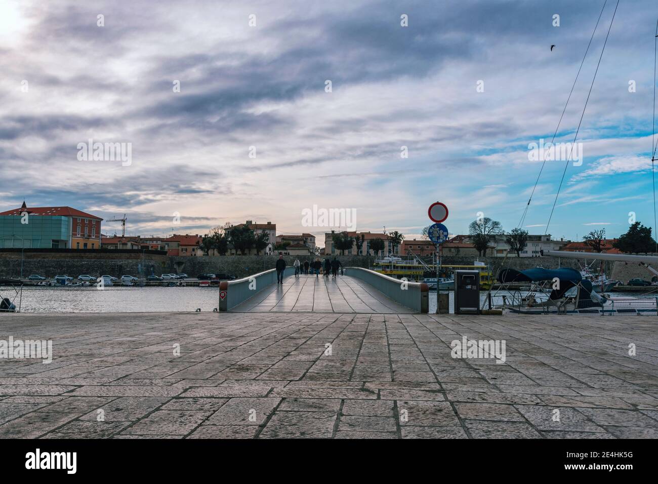 Zadar bridge -Fotos und -Bildmaterial in hoher Auflösung – Alamy
