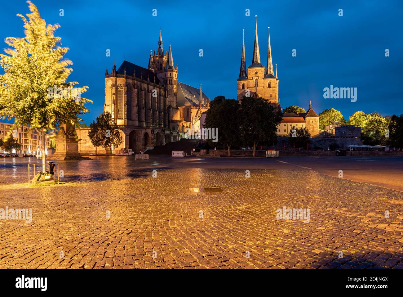 Domplatz erfurt -Fotos und -Bildmaterial in hoher Auflösung – Alamy