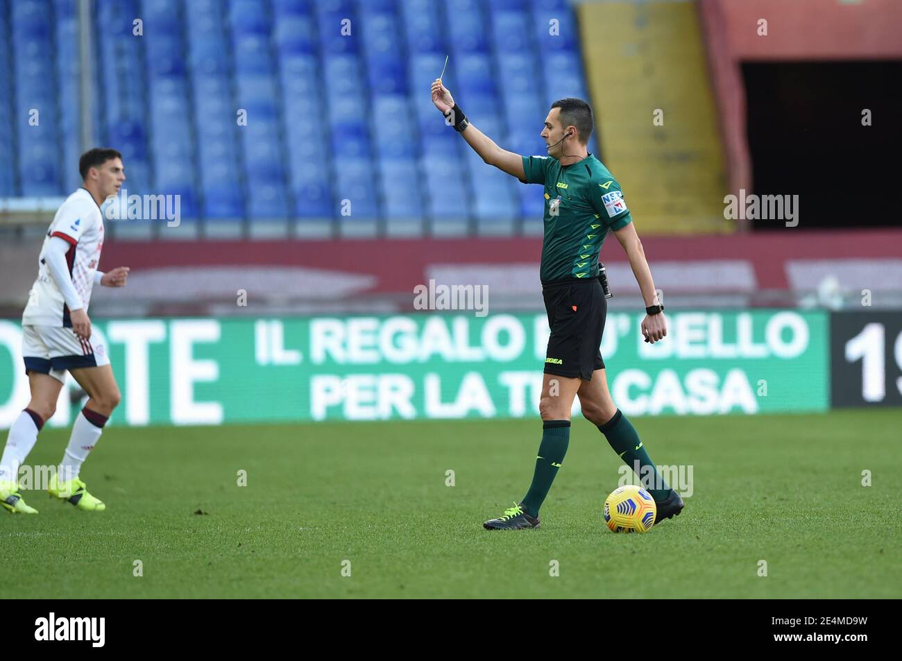 Stadio di calcio luigi ferraris -Fotos und -Bildmaterial in hoher ...