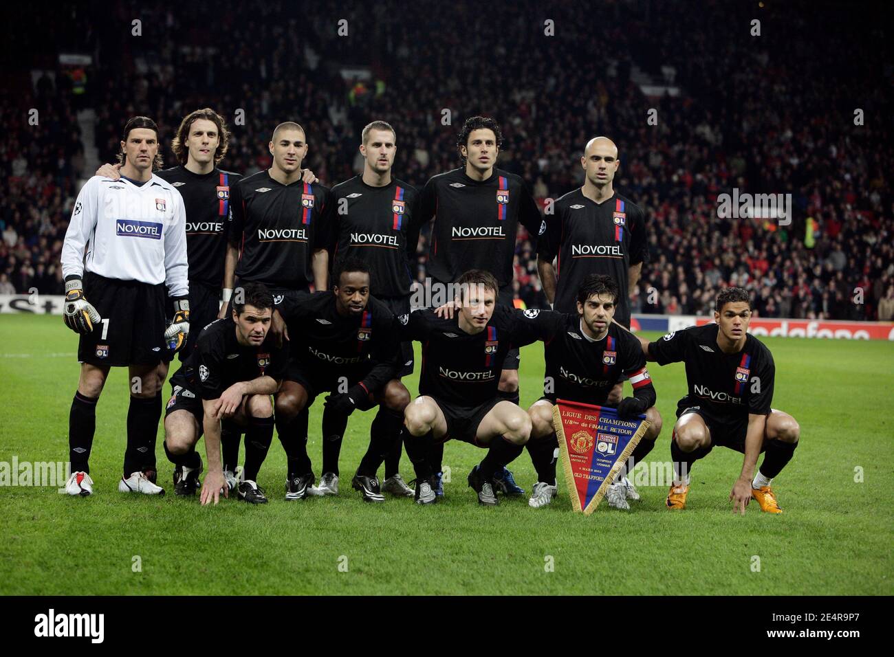 Olympique lyonnais teamgruppe -Fotos und -Bildmaterial in hoher ...