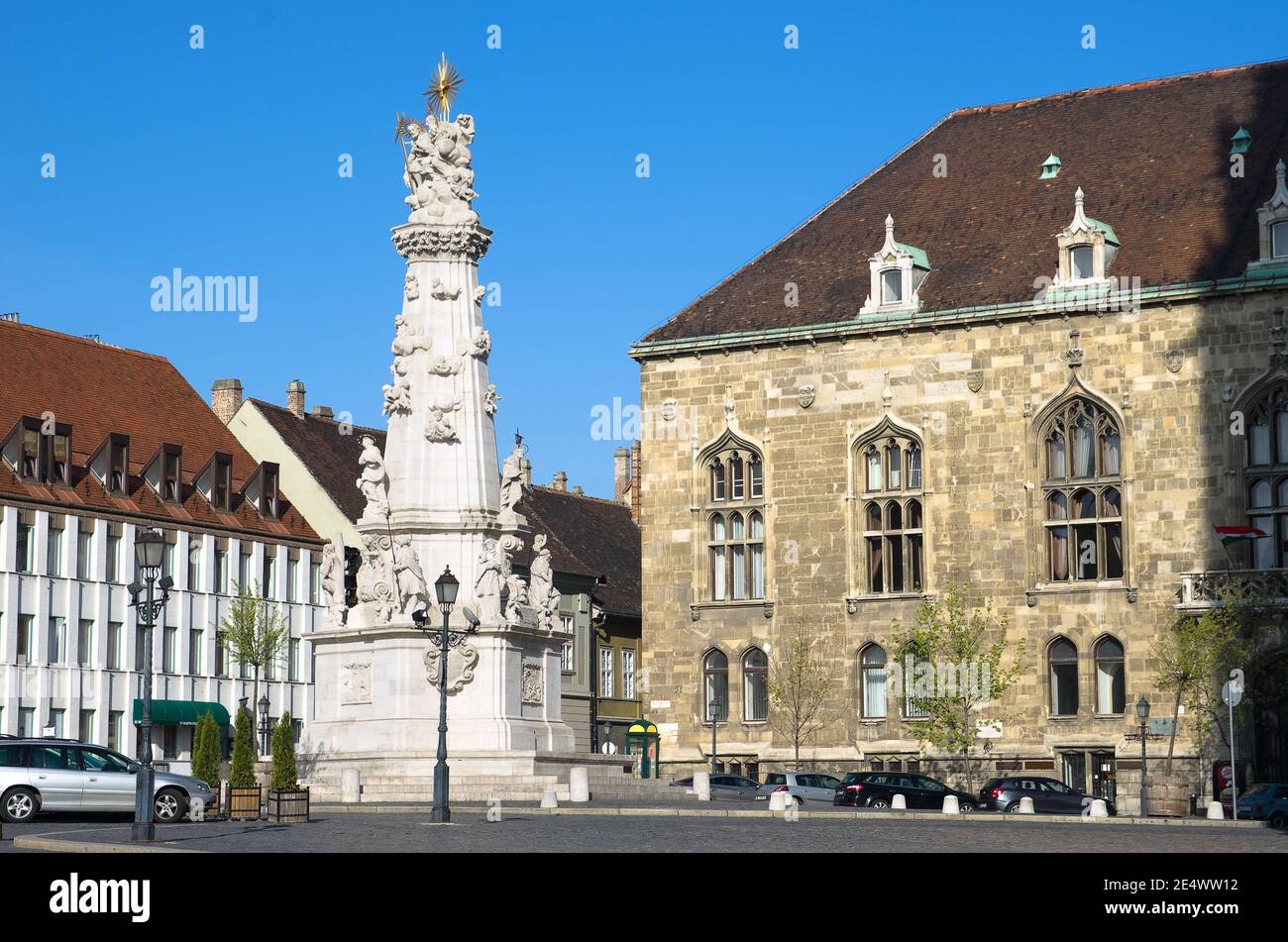 Budapest, Ungarn - 07. April 2012: Dreifaltigkeitssäule auf dem ...