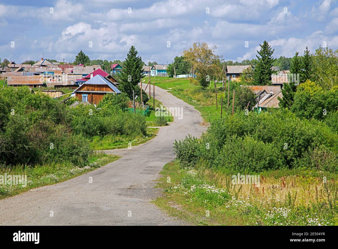 Siberian village -Fotos und -Bildmaterial in hoher Auflösung – Alamy