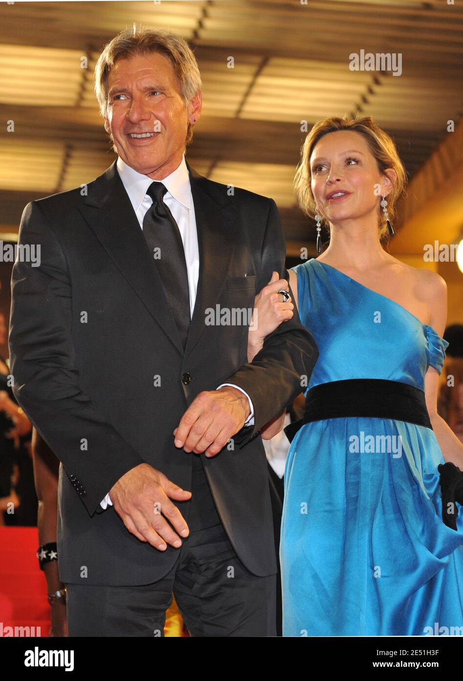 Harrison Ford und Partner Calista Flockhart verlassen am 18. Mai 2008 ...