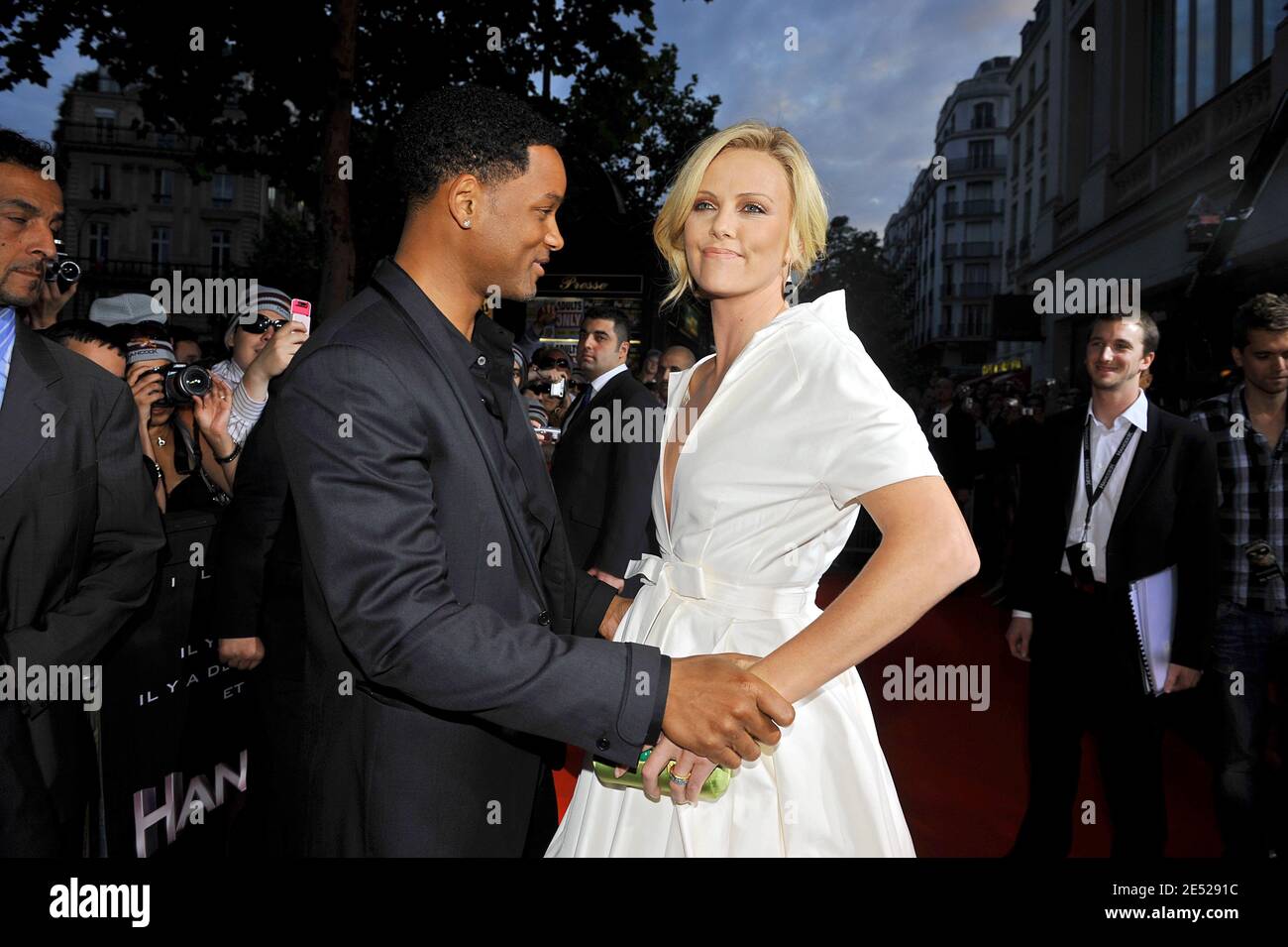 Die Schauspieler will Smith und Charlize Theron kommen bei der ...