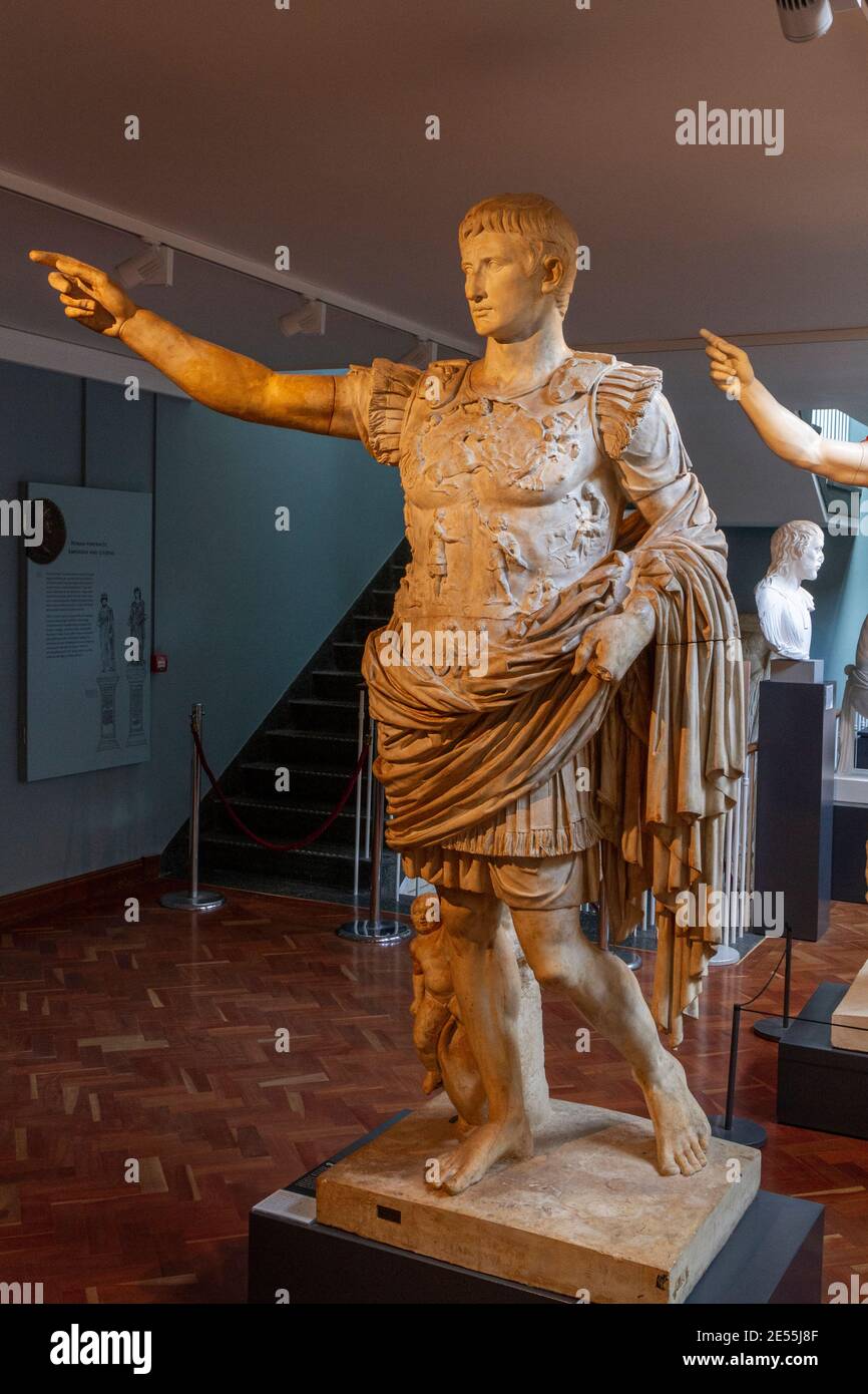 Livia statue -Fotos und -Bildmaterial in hoher Auflösung – Alamy