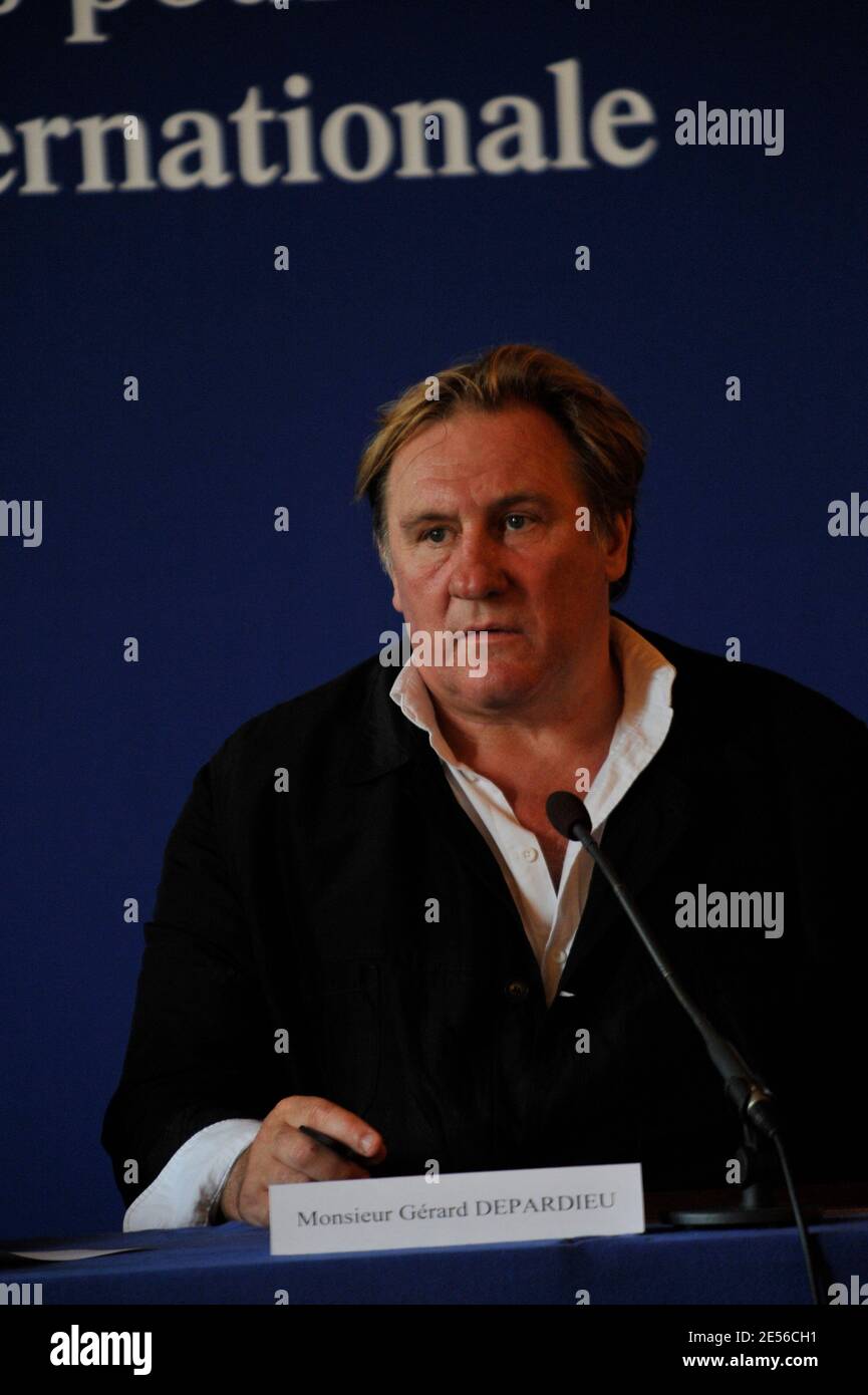 Der Schauspieler Gerard Depardieu, der von Jean-Marie Colombani ...