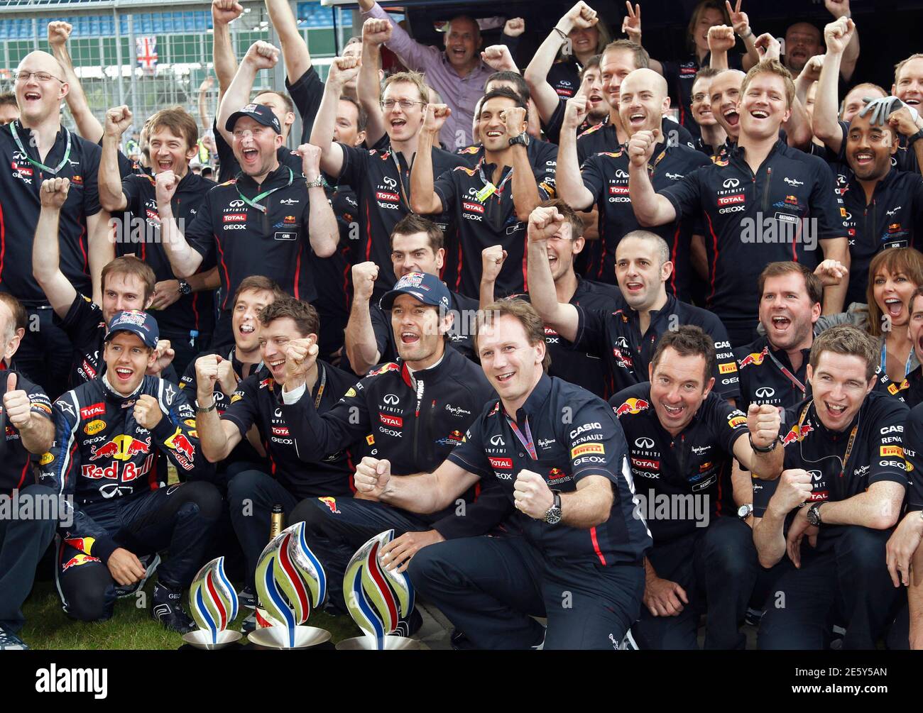 Red bull racing bei einem teamfoto -Fotos und -Bildmaterial in hoher ...