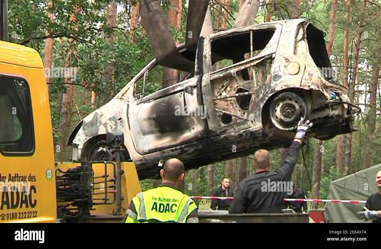 Tote leichen autounfälle -Fotos und -Bildmaterial in hoher Auflösung ...