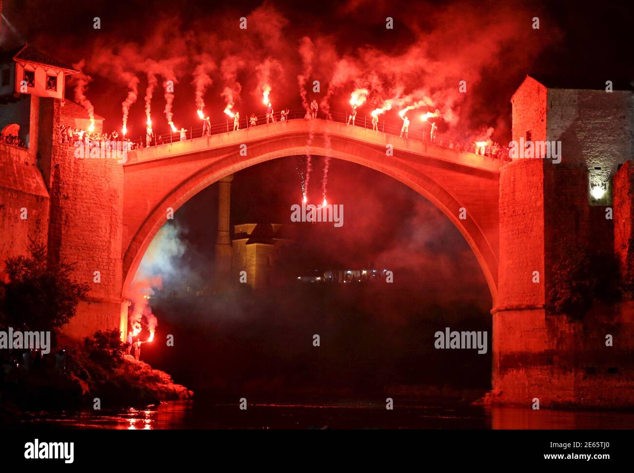 Mostar Bridge Destroyed Stockfotos und -bilder Kaufen - Alamy
