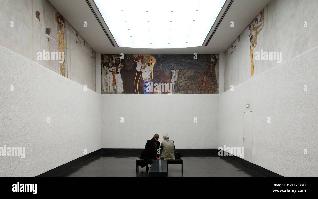 Gustav klimts beethovenfries -Fotos und -Bildmaterial in hoher ...