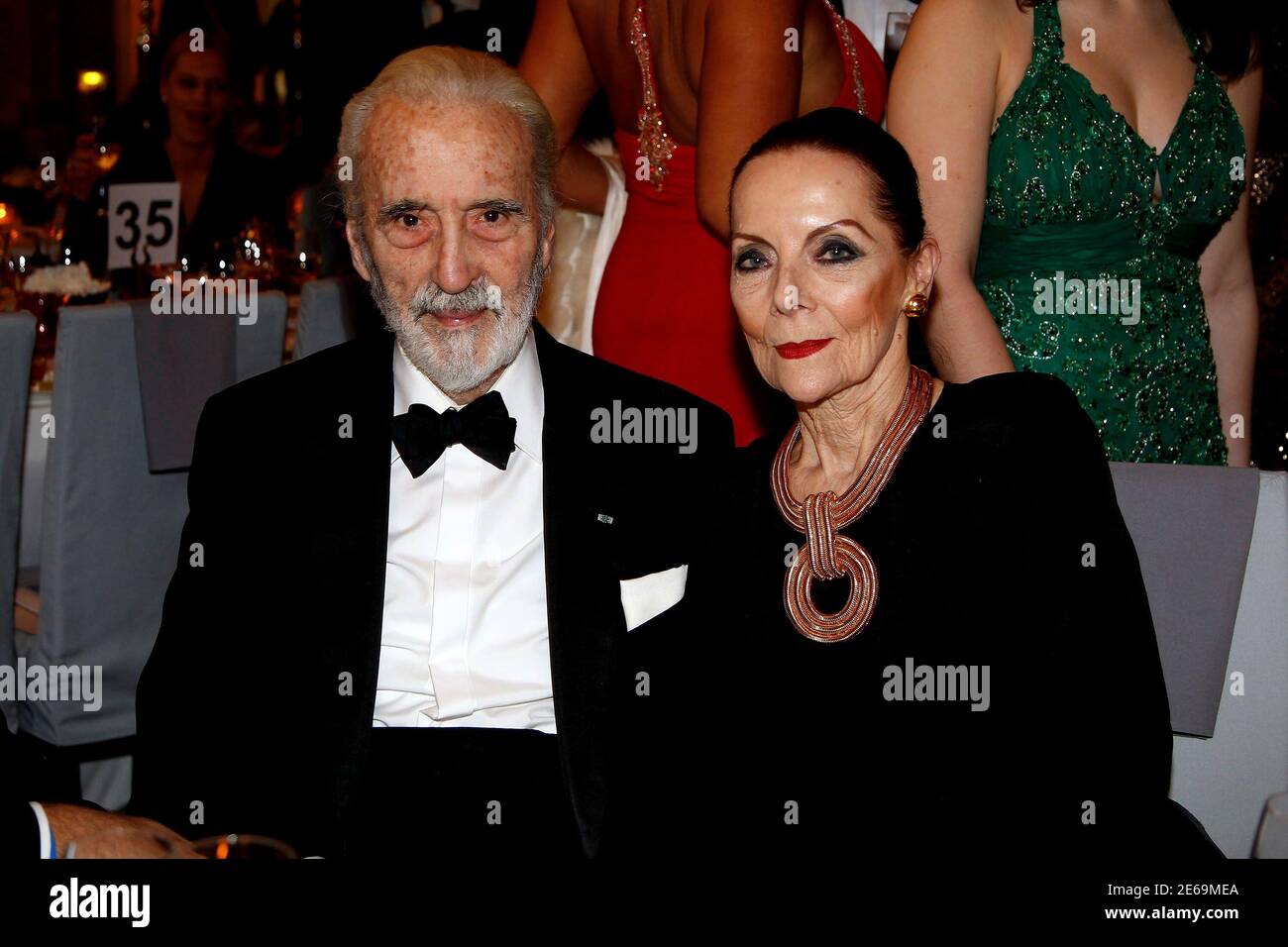 Christopher lee and birgit kroencke -Fotos und -Bildmaterial in hoher ...