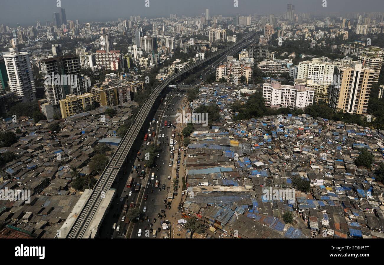 High rise buildings slums mumbai -Fotos und -Bildmaterial in hoher Auflösung – Alamy