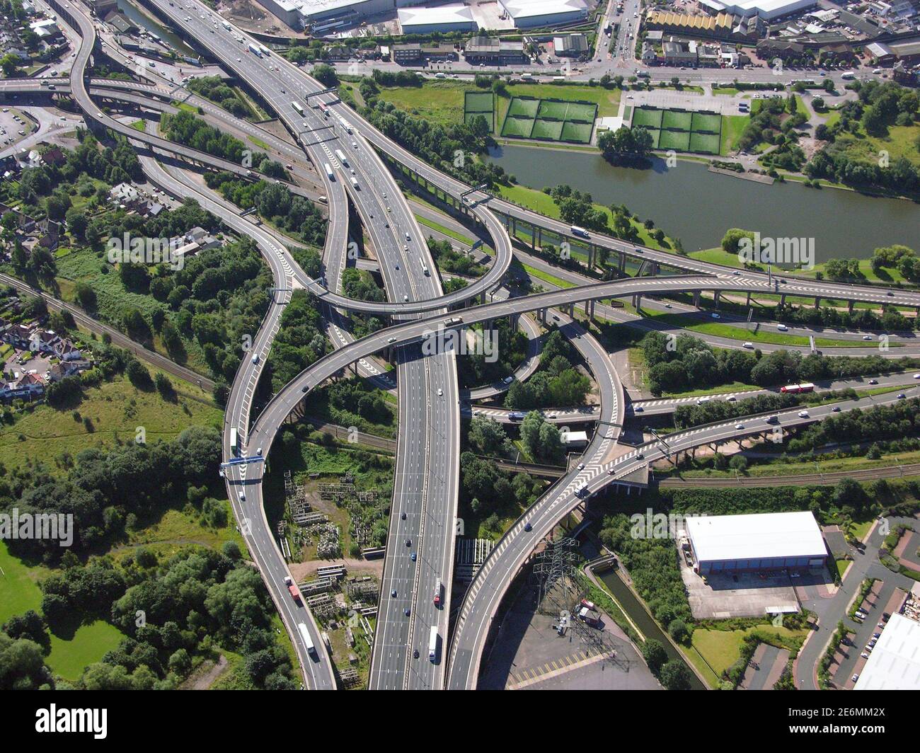 Complicated road junction interchange -Fotos und -Bildmaterial in hoher ...