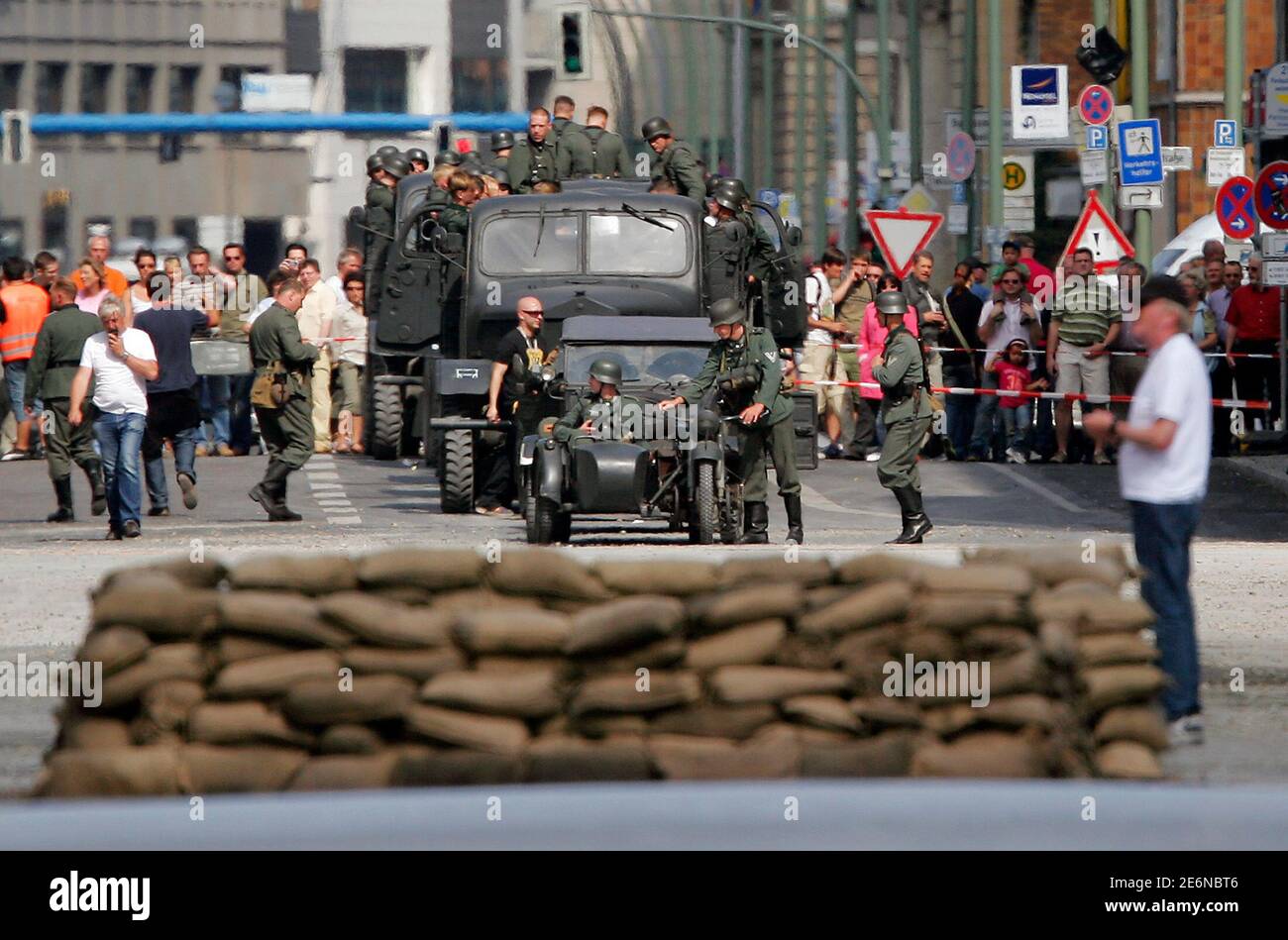 Shooting valkyrie berlin -Fotos und -Bildmaterial in hoher Auflösung ...