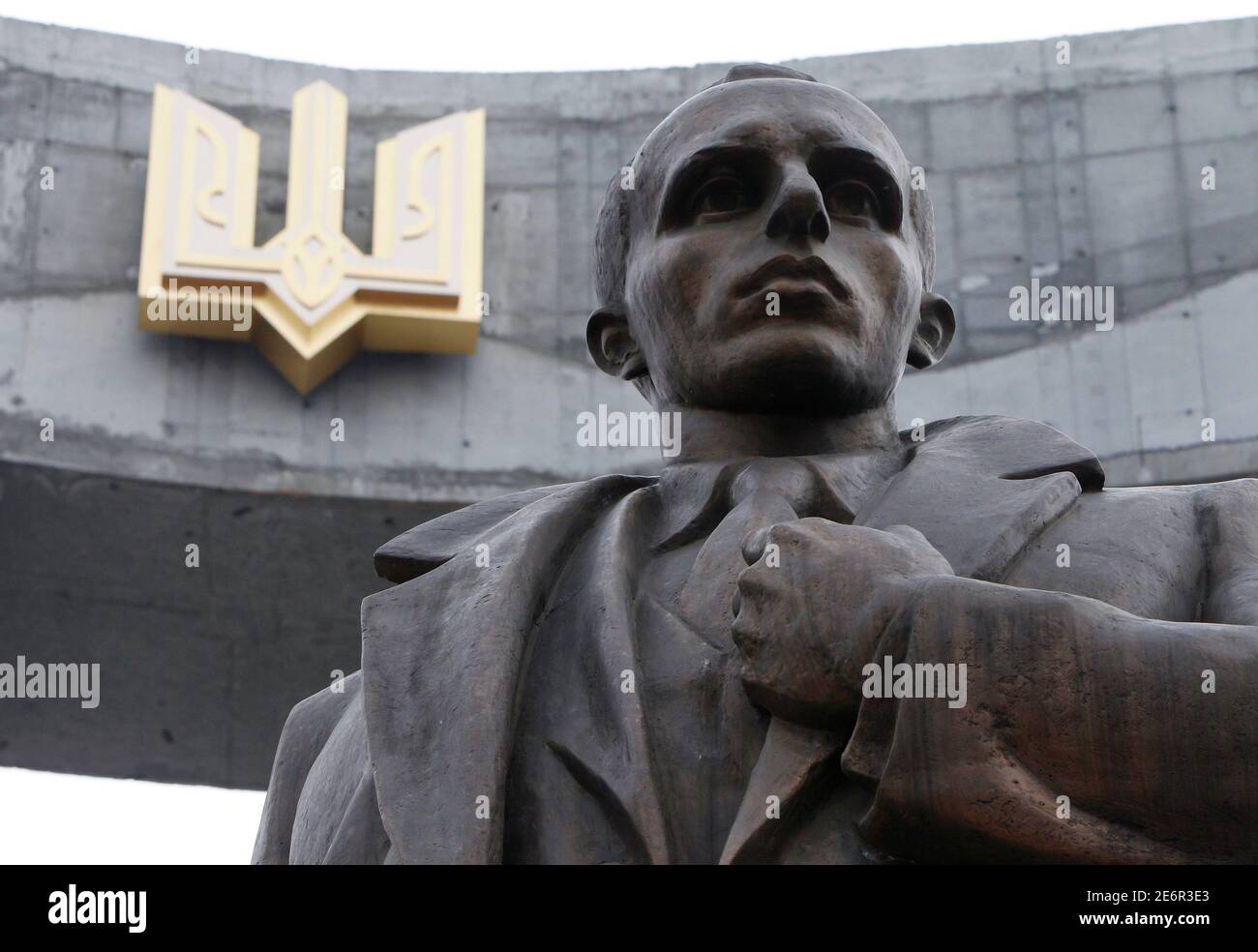Statua di stepan bandera -Fotos und -Bildmaterial in hoher Auflösung ...