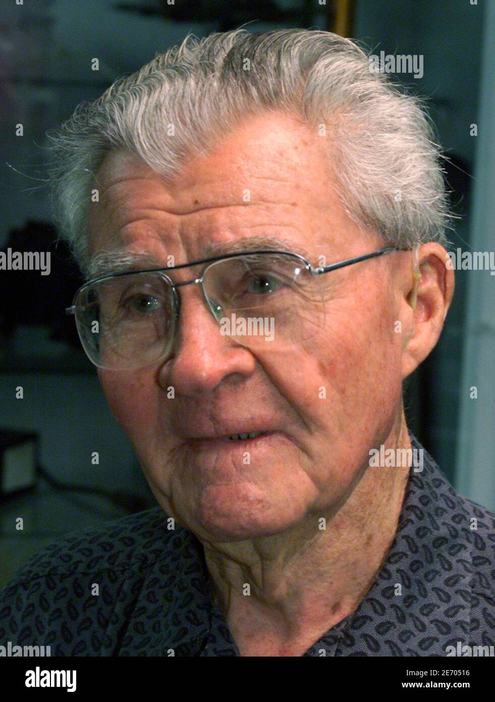 US-Air Force General (pensioniert) Paul Tibbets ist bei einem Auftritt ...