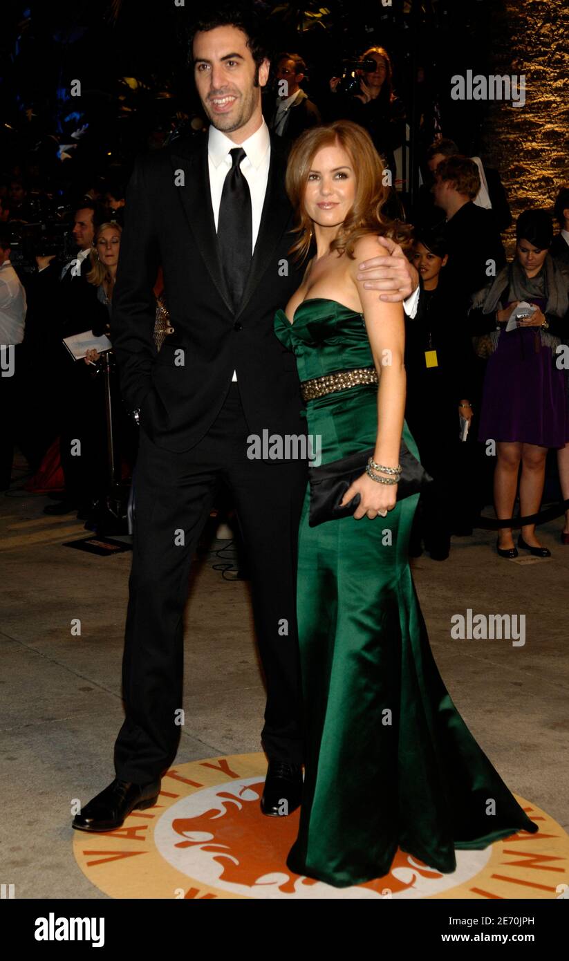 Sacha baron cohen and his girlfriend -Fotos und -Bildmaterial in hoher ...