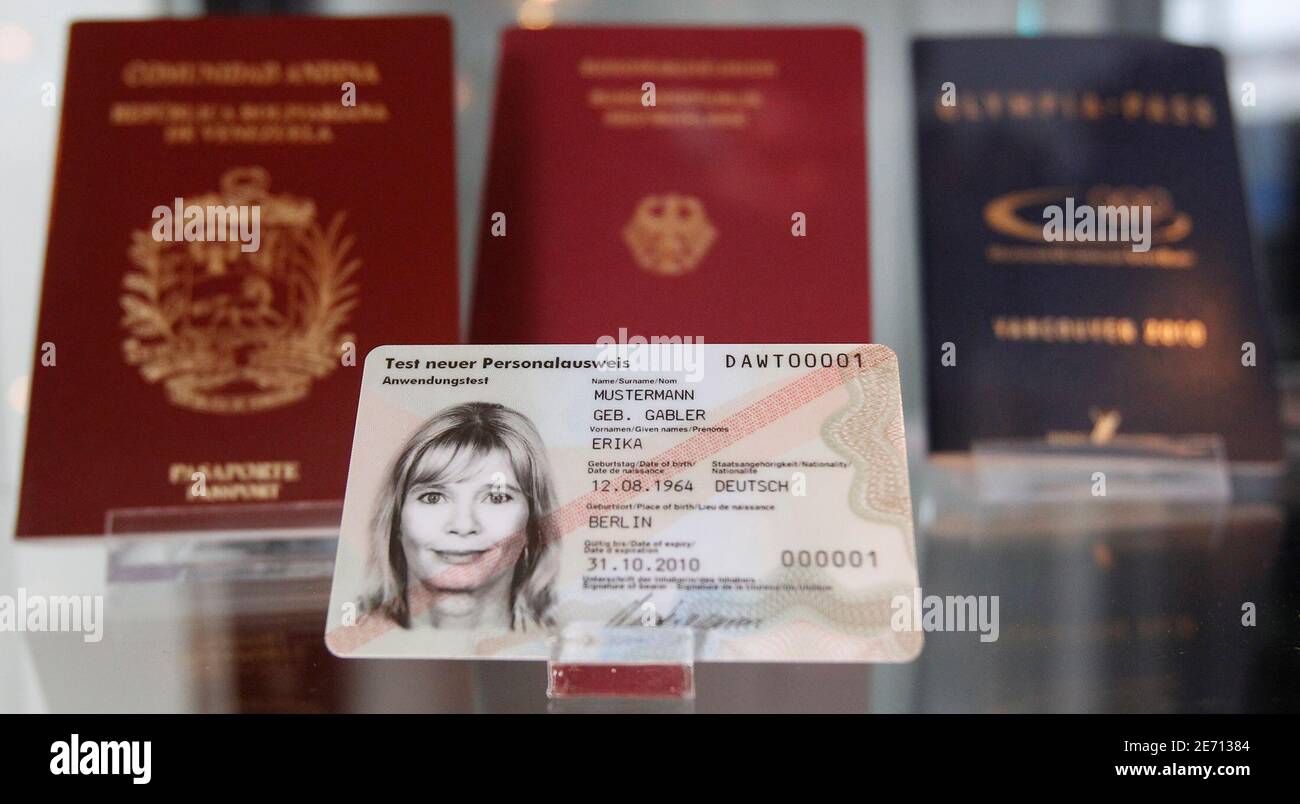 Personalausweis berlin -Fotos und -Bildmaterial in hoher Auflösung – Alamy