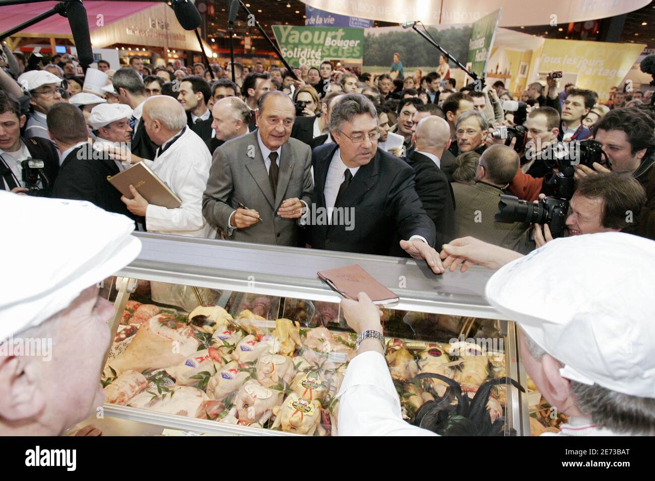 Der französische Präsident Jacques Chirac eröffnet mit dem FNSEA ...