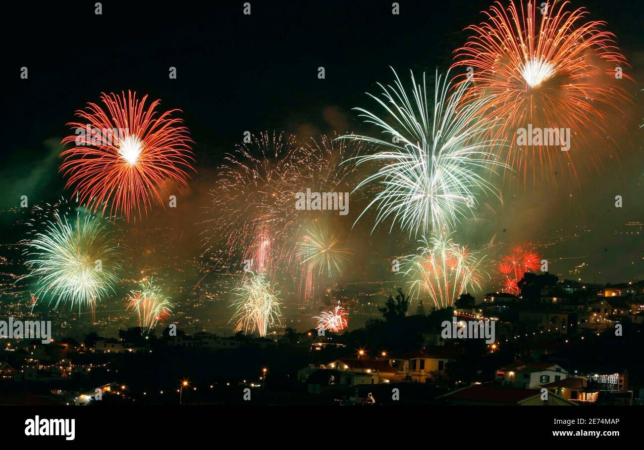 Portugal Madeira Funchal Fireworks New Stockfotos und -bilder Kaufen ...