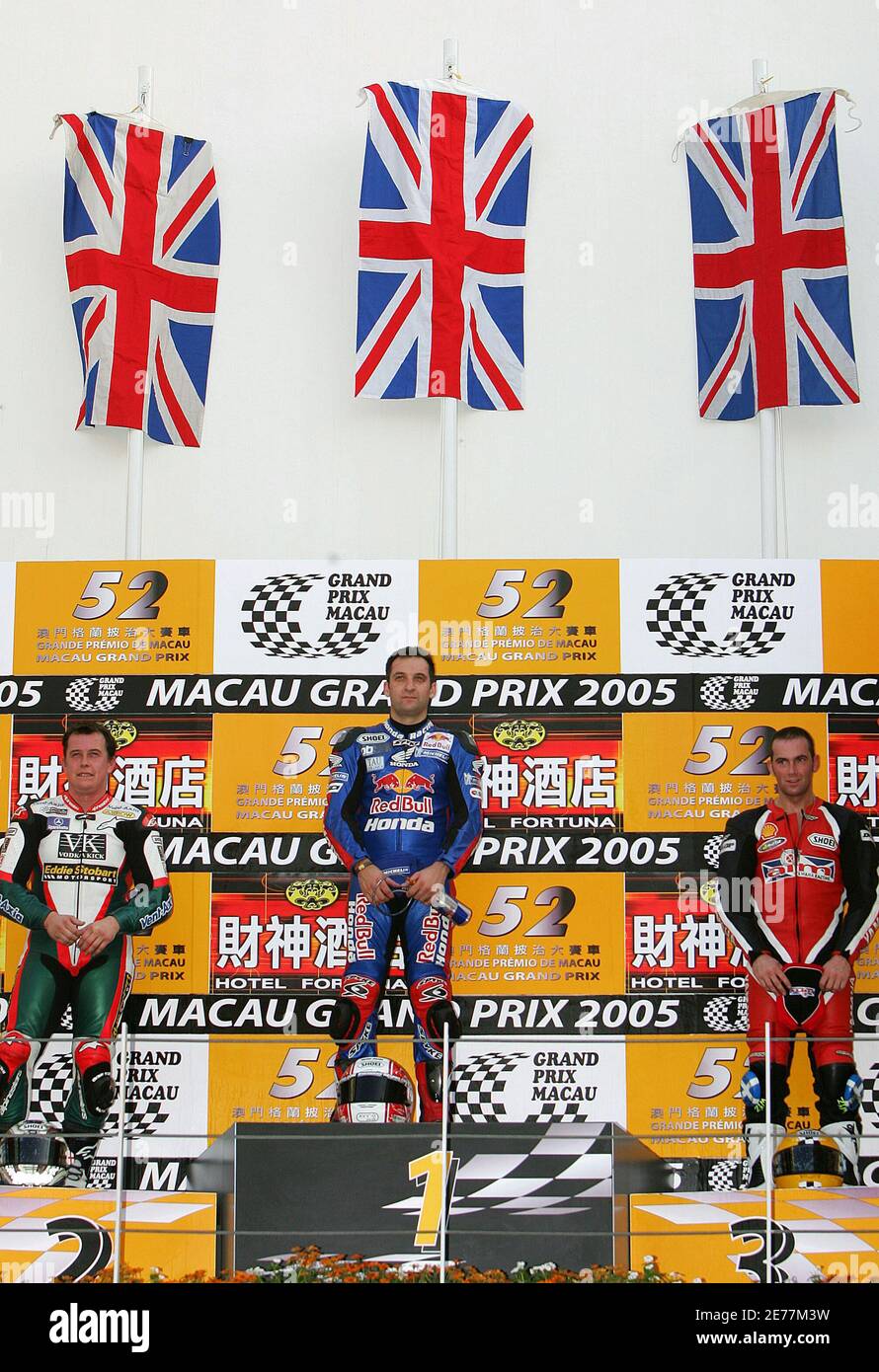 Flagge auf dem motorrad -Fotos und -Bildmaterial in hoher Auflösung – Alamy