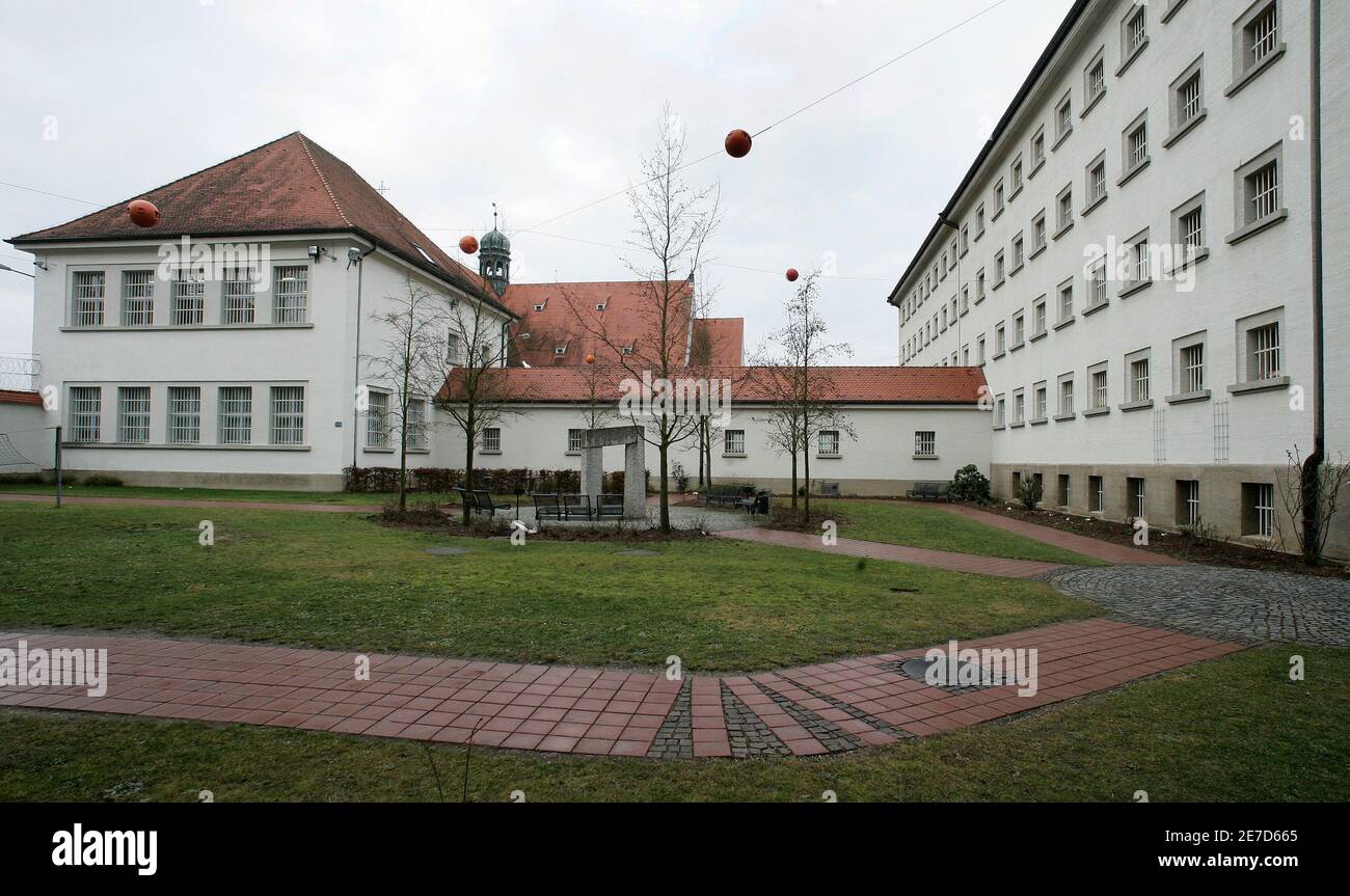Jugendliche im gefängnis -Fotos und -Bildmaterial in hoher Auflösung ...