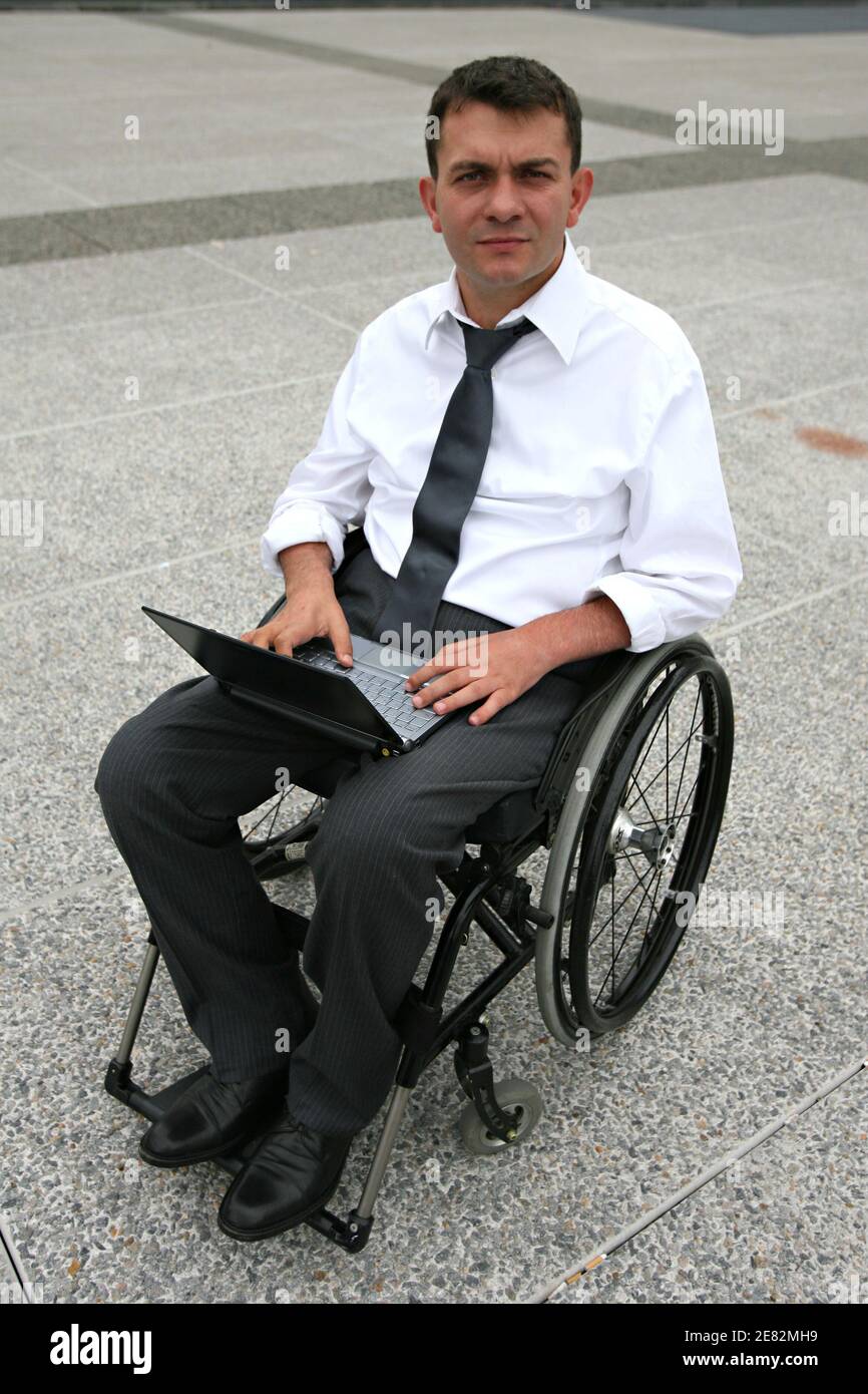 Gregory Perrin posiert in La Defense, westlich von Paris, am 6. Juni ...