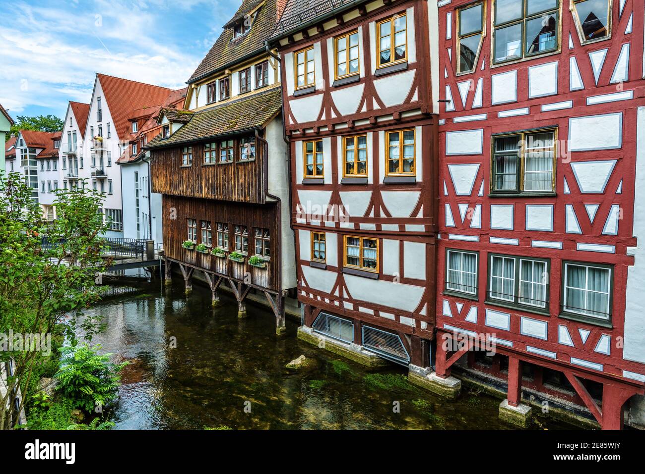 Fachwerkhäuser an der alten Straße der Stadt Ulm, Deutschland. Schöne ...