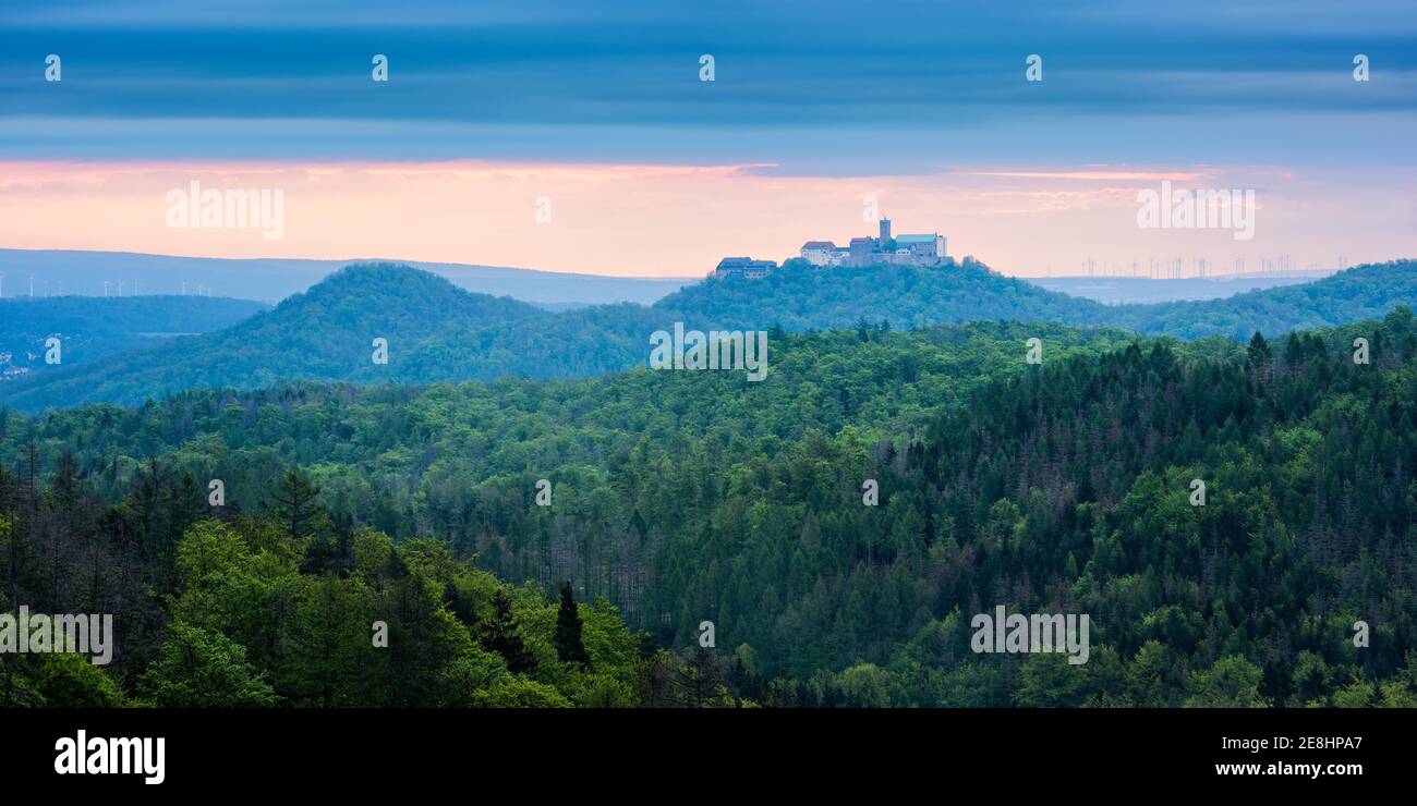 Blick vom rennsteig zur wartburgburg -Fotos und -Bildmaterial in hoher ...
