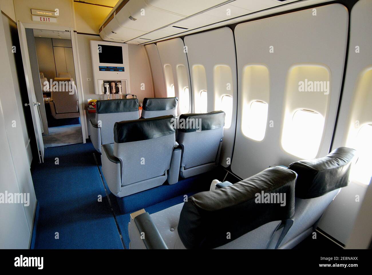 Inside air force one -Fotos und -Bildmaterial in hoher Auflösung – Alamy