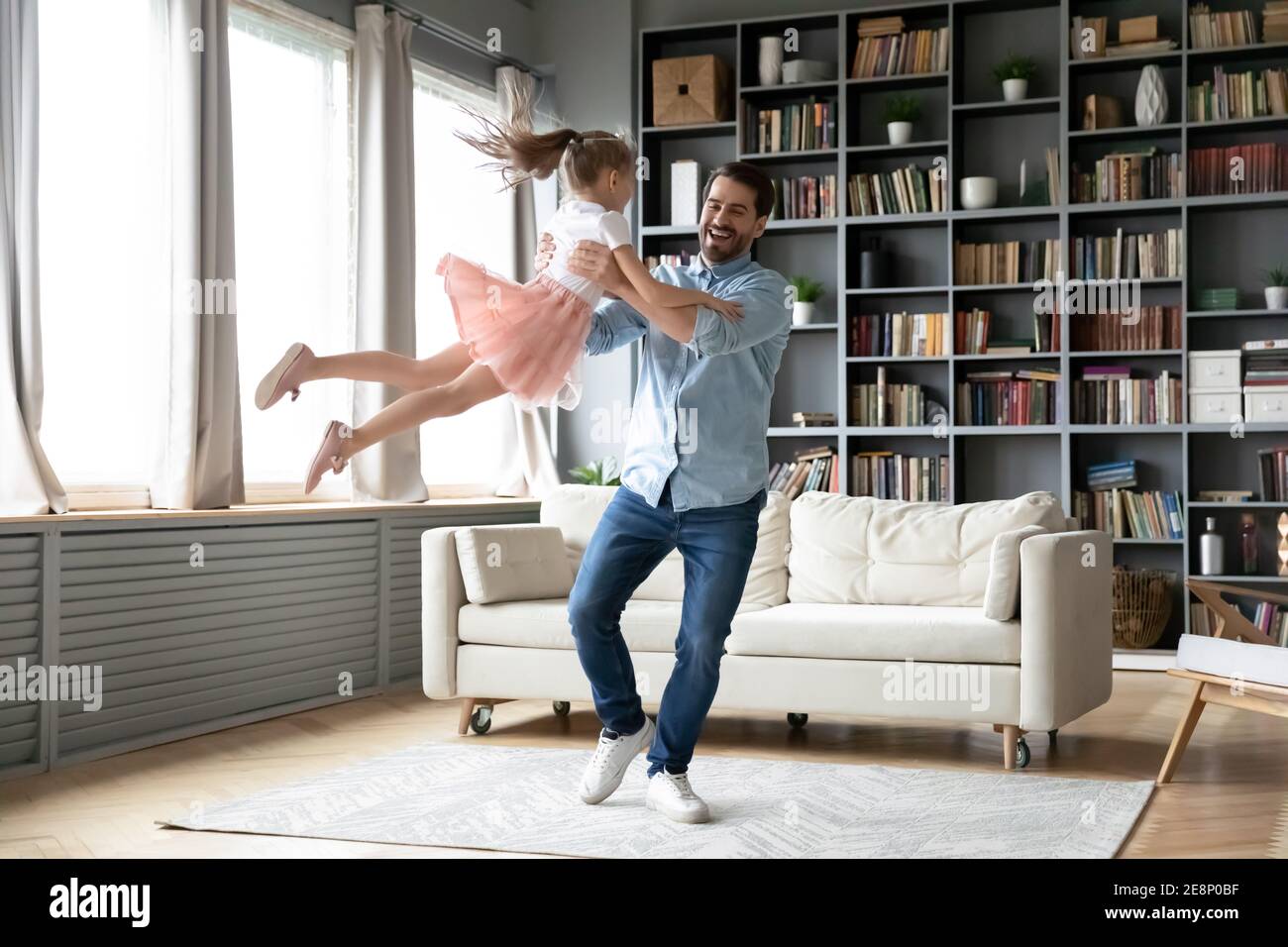 Lustiges Heben Stockfotos und -bilder Kaufen - Alamy
