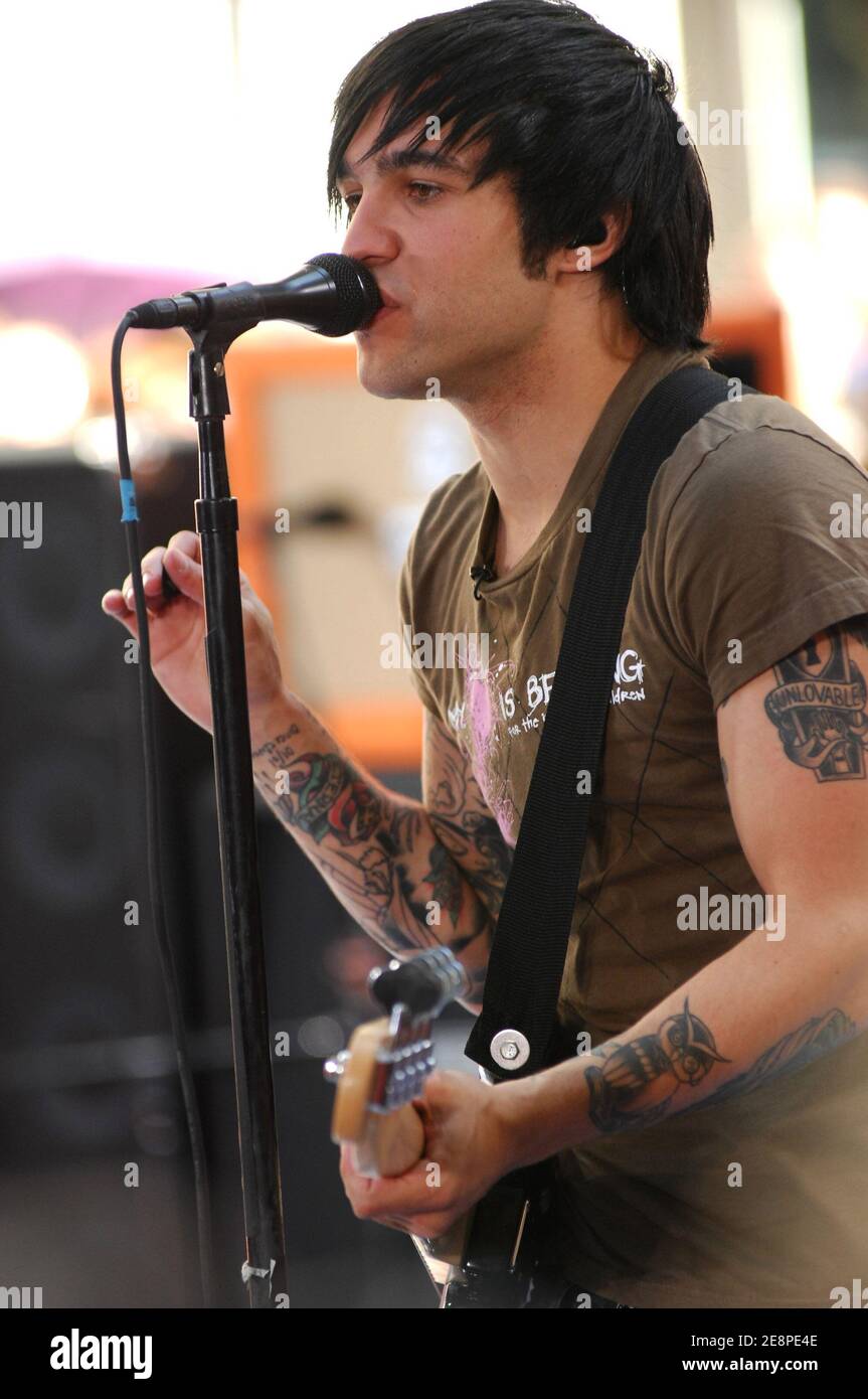 Pete Wentz von Fall Out Boy tritt am Freitag, 6. Juli 2007 in New York ...