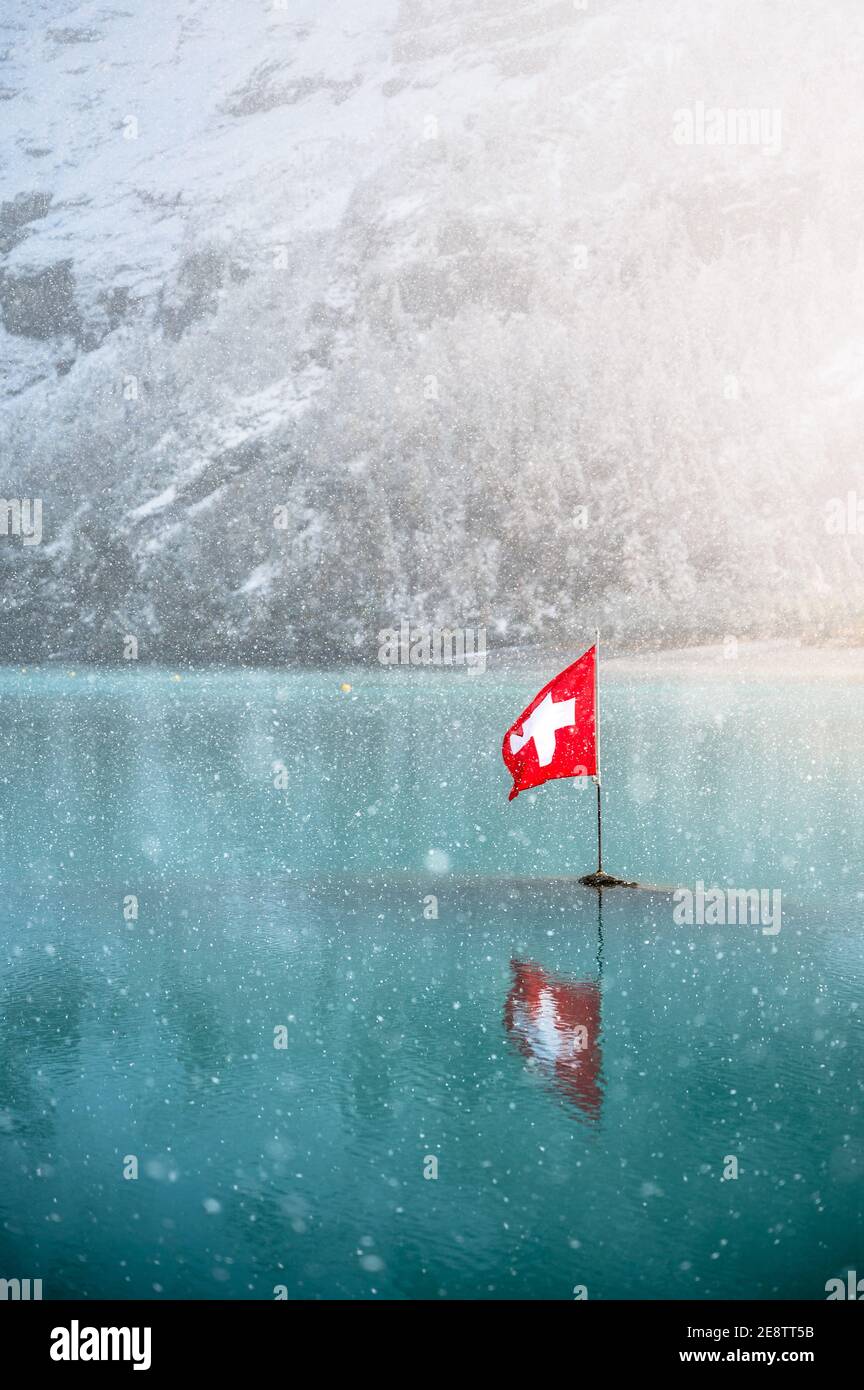 Berner flagge -Fotos und -Bildmaterial in hoher Auflösung – Alamy
