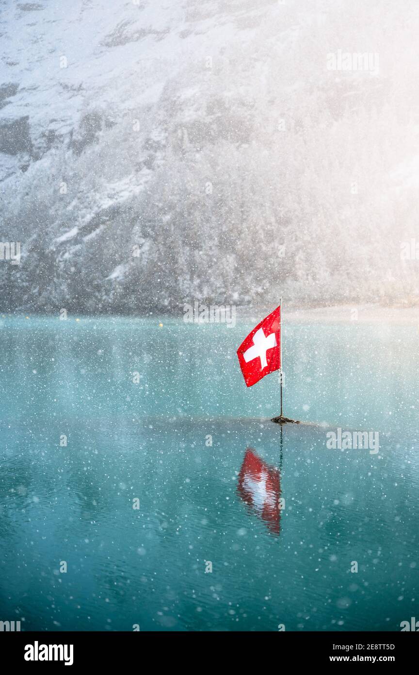 Berner flagge -Fotos und -Bildmaterial in hoher Auflösung – Alamy