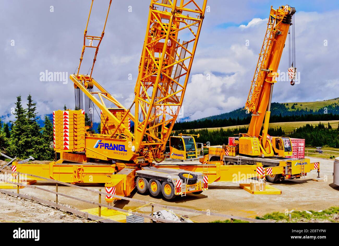 terex demac Mobilkran baut ein Windkraftwerk auf Der Berg pretul in den ...