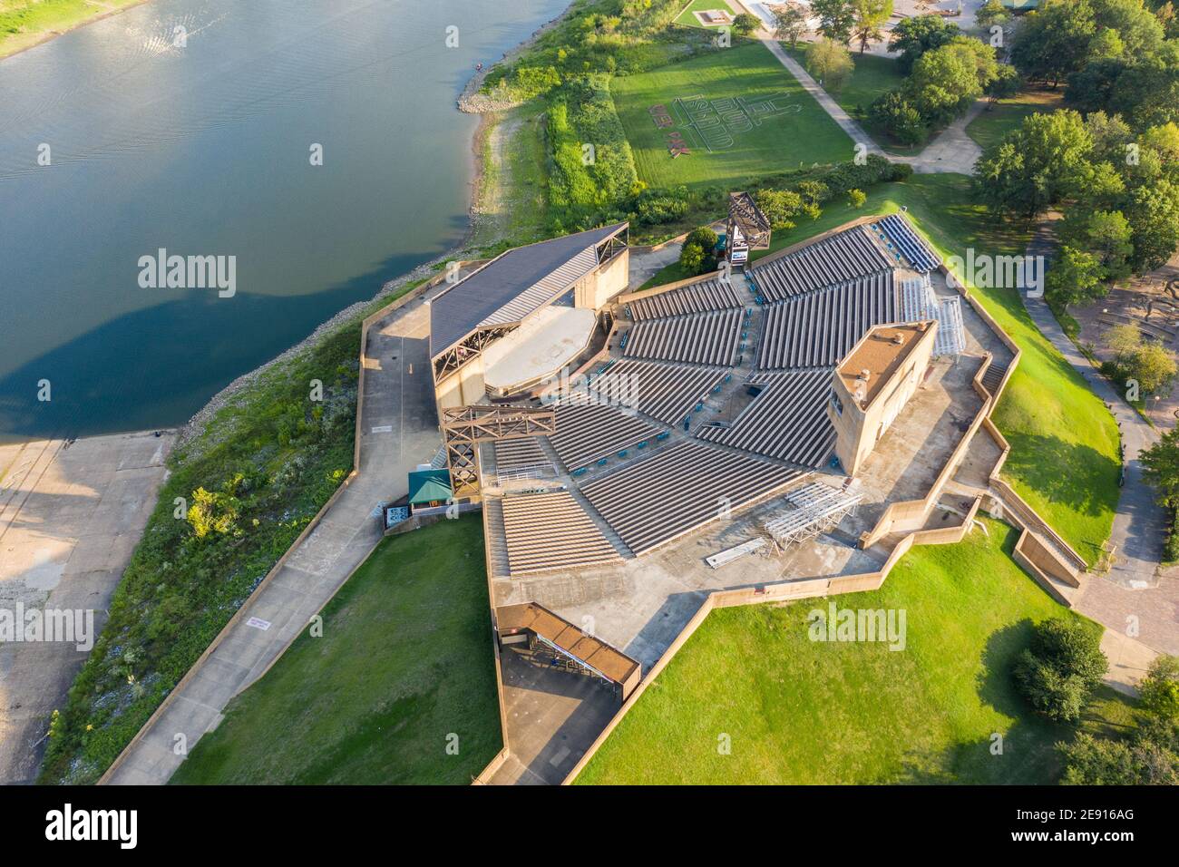 Schlamminsel amphitheater -Fotos und -Bildmaterial in hoher Auflösung ...