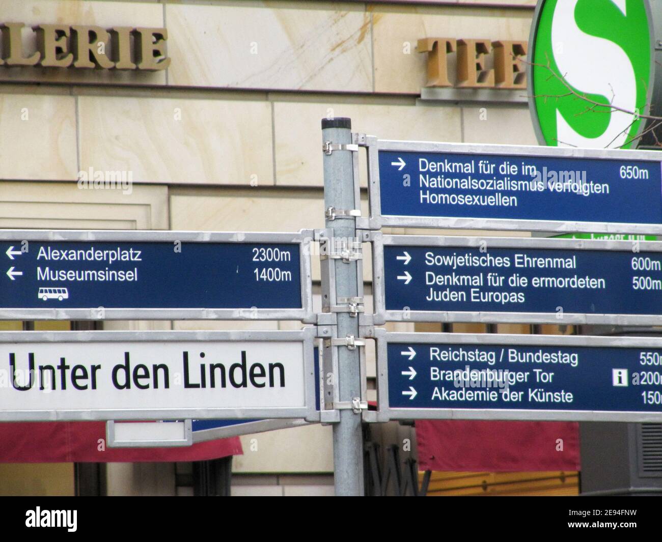 Straßenschilder deutschland -Fotos und -Bildmaterial in hoher Auflösung – Alamy